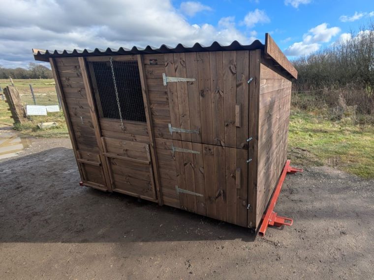 Lodge 3 Duck and Goose House - Smiths Sectional Buildings
