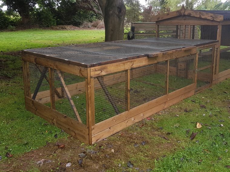 12' x 6' Walk in Chicken Run - Smiths Sectional Buildings